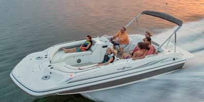2015 Hurricane SunDeck Sport SS 201 I/O specs and literature guide