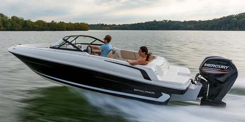 2018 Bayliner Bowrider VR4 specs and literature guide