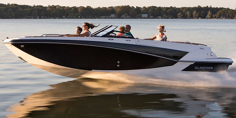 2018 Glastron GTD 225 specs and literature guide