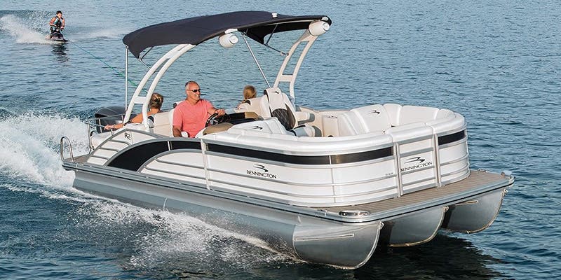 2019 Bennington R Series 28 28 RCW specs and literature guide