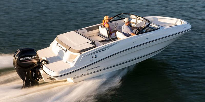 2022 Bayliner Bowrider VR5 Outboard specs and literature guide