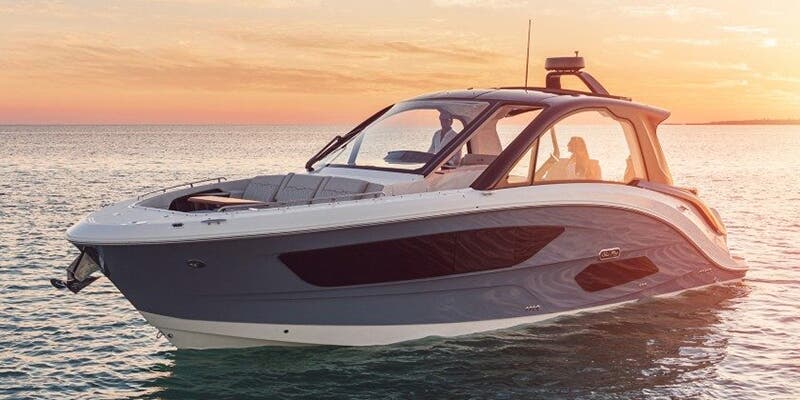 2024 Sea Ray Sundancer 320 370 OB Specs And Literature Guide