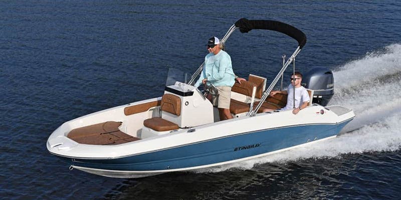 Find complete specifications for Stingray CC Boats Here