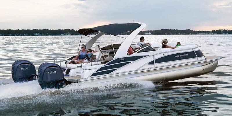 2025 Bennington Q Series 30 X2 QFBWAX2 specs and literature guide