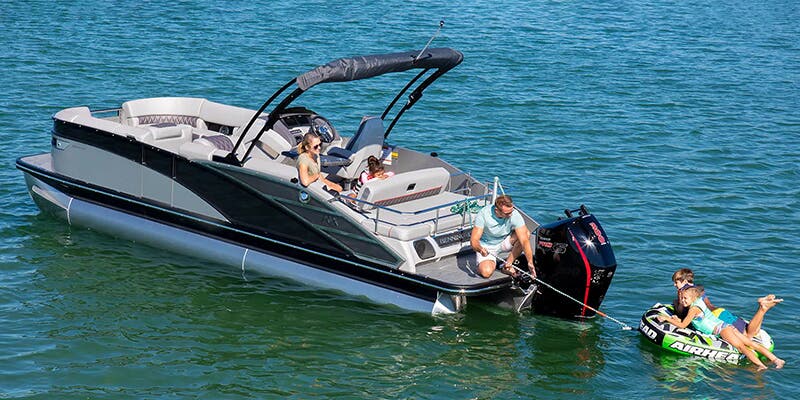 Find complete specifications for Bennington RX Sport Series Boats Here
