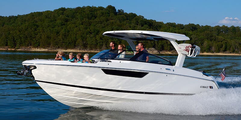 2025 Cobalt Boats R Series Boat specs guide